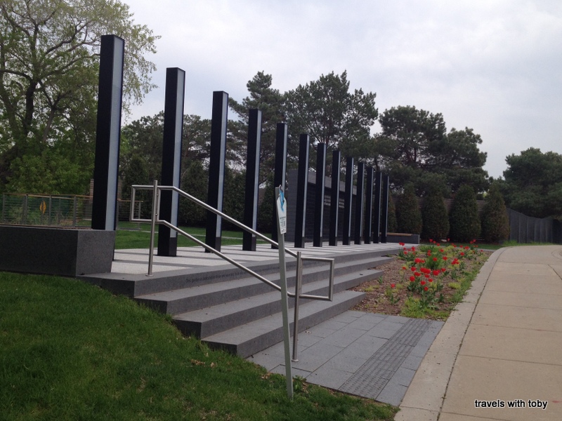 35W Bridge Remembrance Garden and Memorial – travels with toby